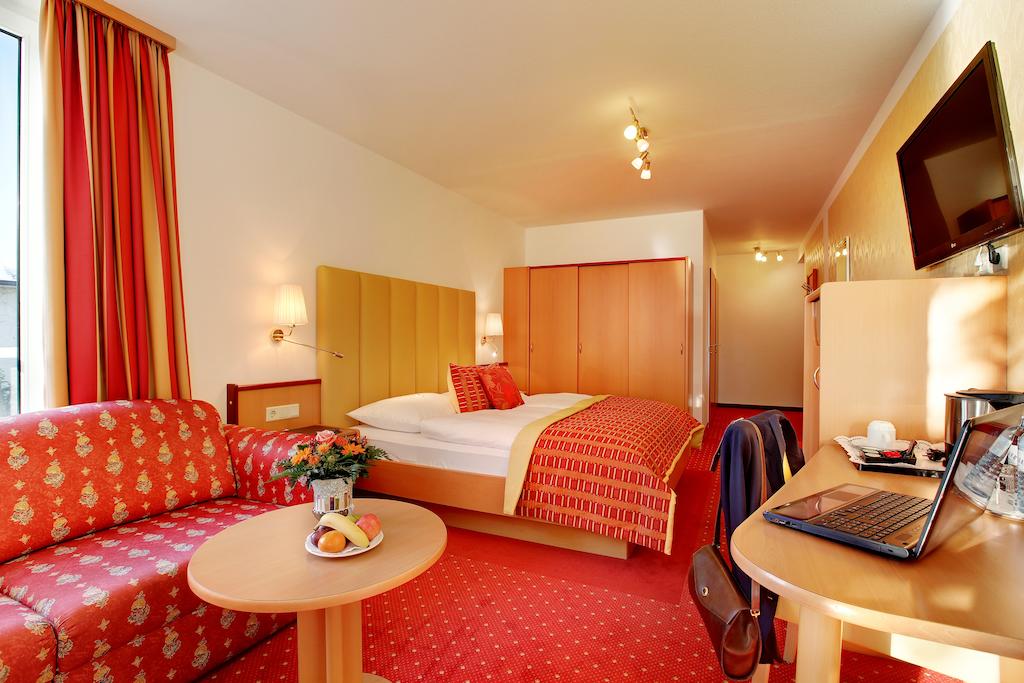 Booking - strandhotel-alte-donau.at ENGL